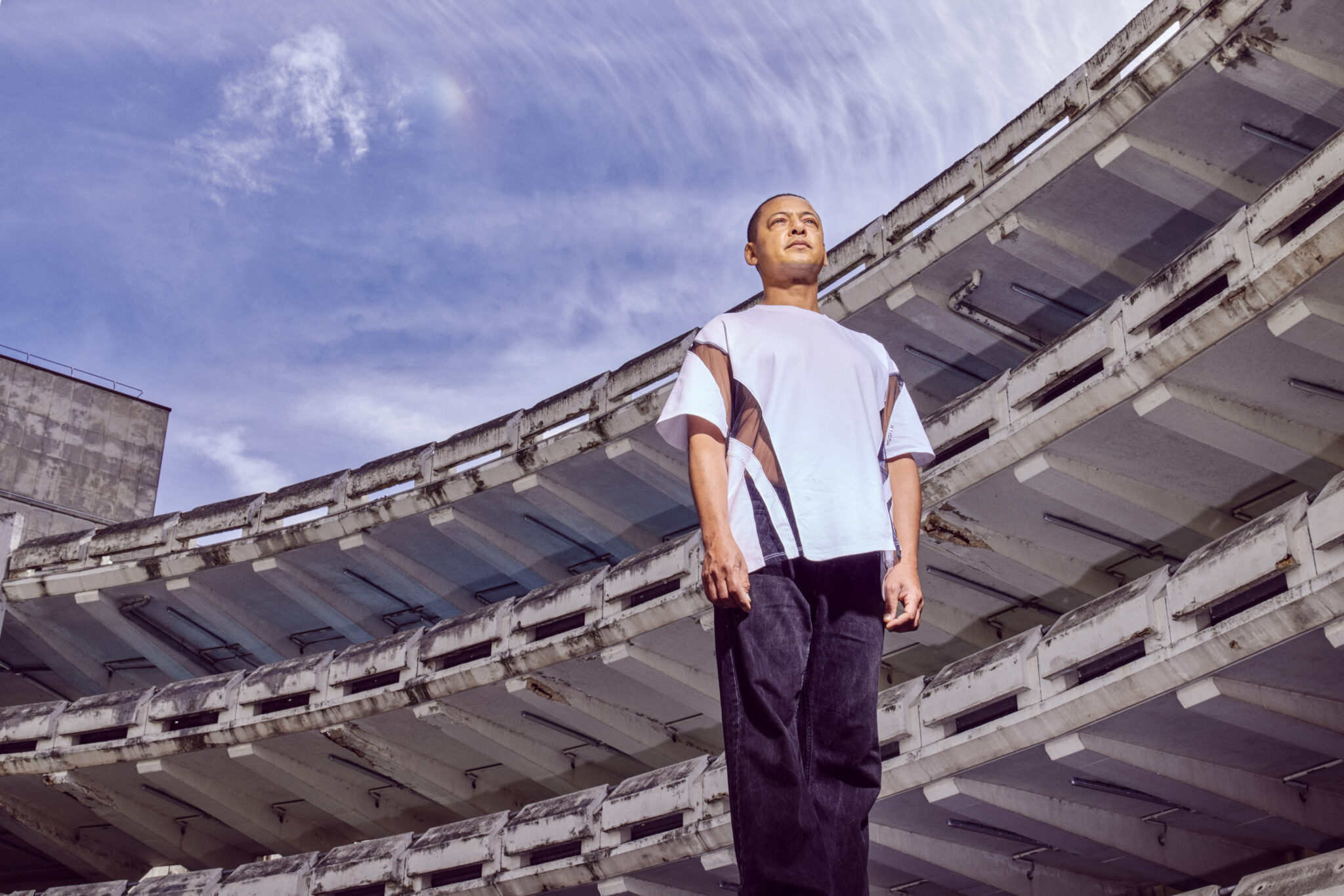 Premiere: "Begin Again" by Portable (Circus Company)