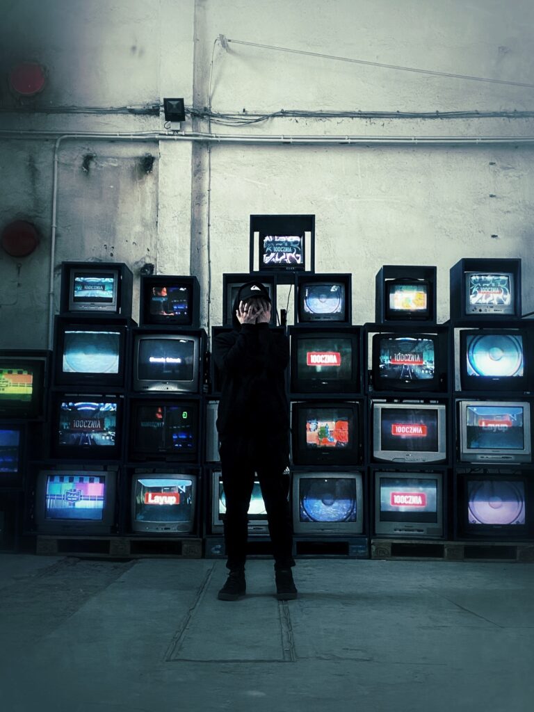 Polish Electronic Music Producer enjoii Unveils Debut LP "Glass Princess"