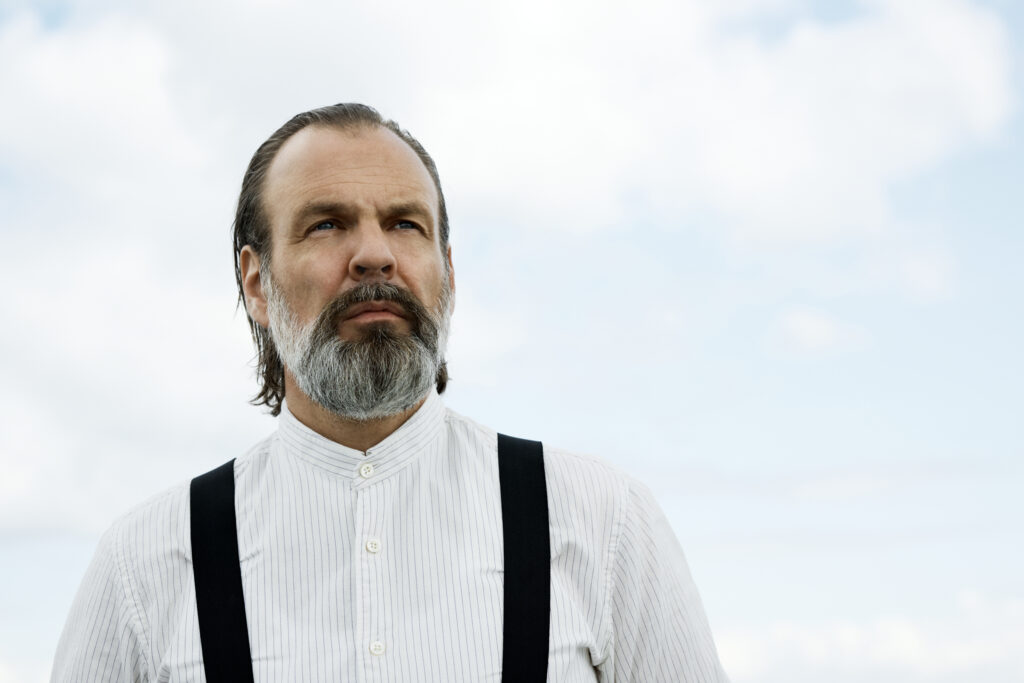 Spotlight Premier: Henrik Lindstrand's "Post" Taken From His Album ...