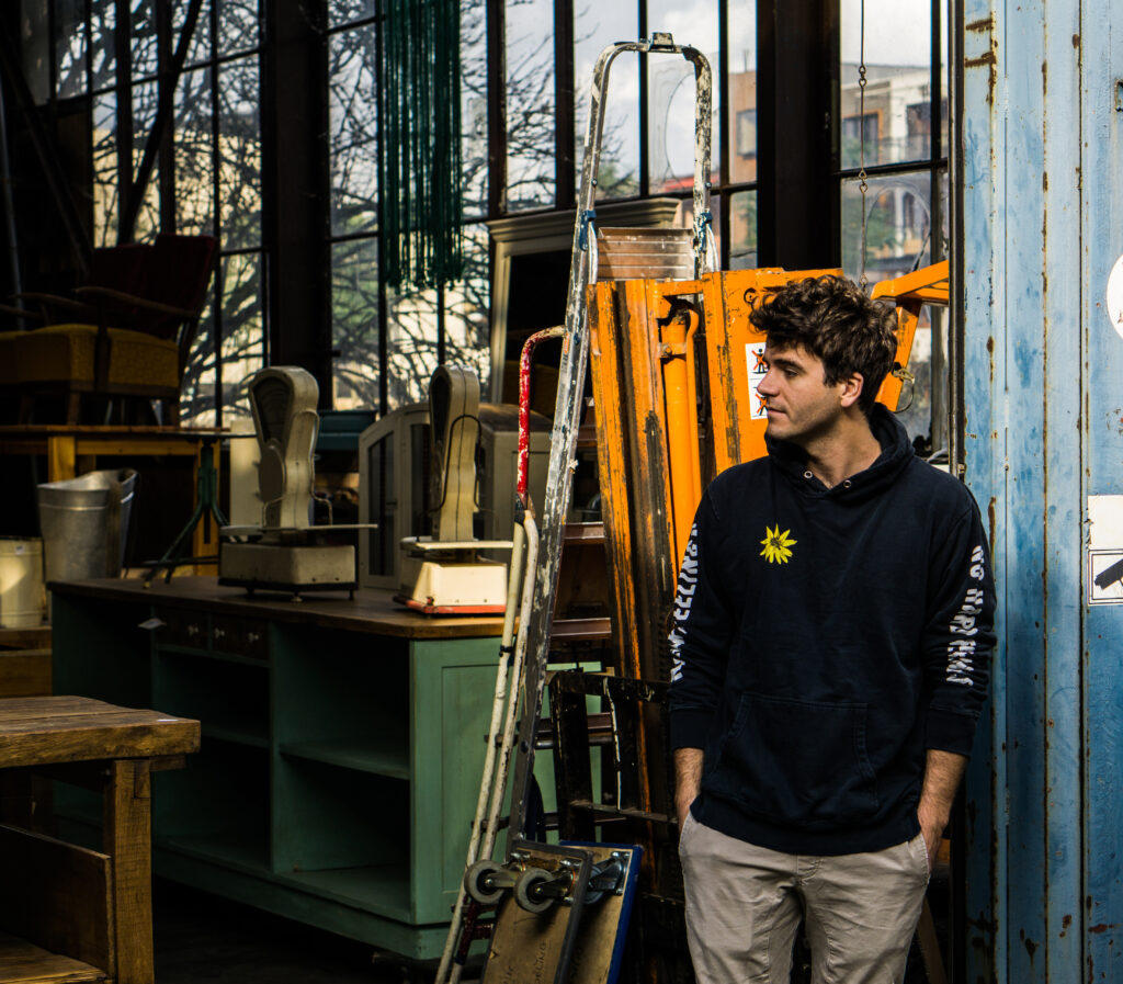 Premiere: Pierce Fulton - Nest To The Back