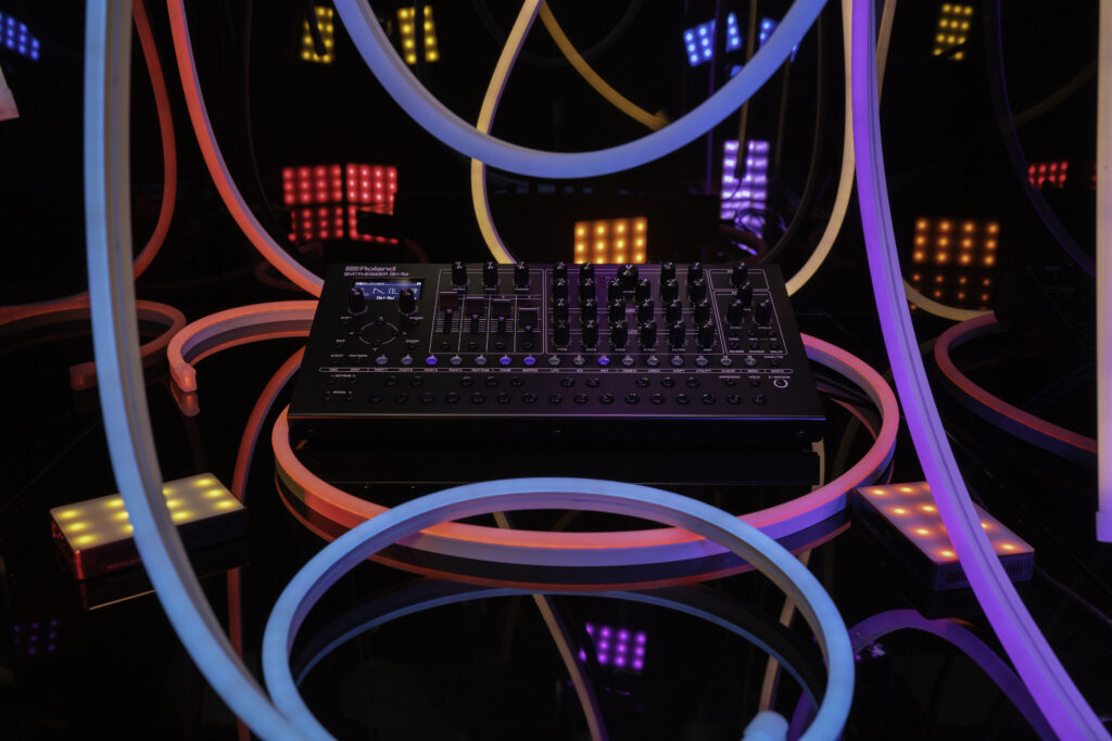 Roland Unveils the Cutting-Edge SH-4d Synthesizer!