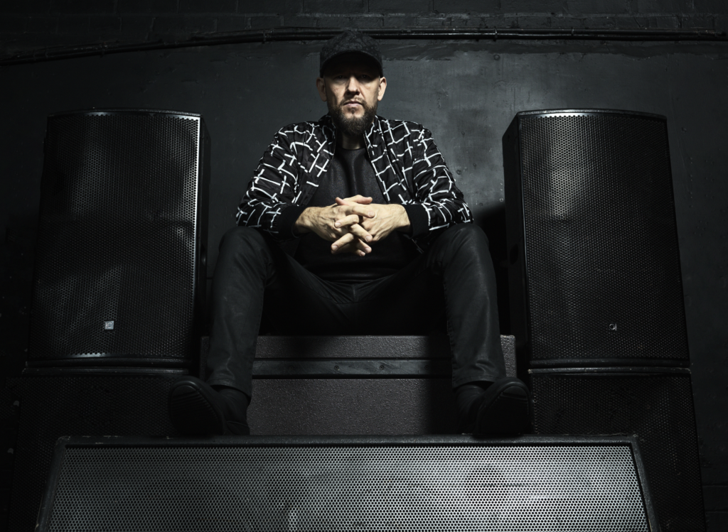 Album Review: GCOM (Tom Middleton) - E2-XO