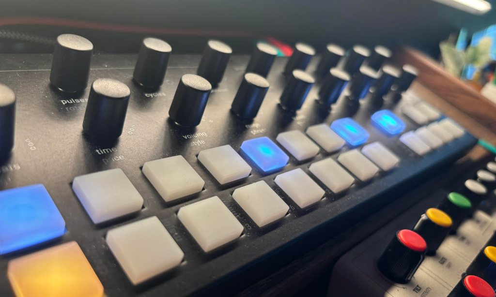 Torso T-1 Sequencer Review: 4 Great Things About This Euclidean Melody ...