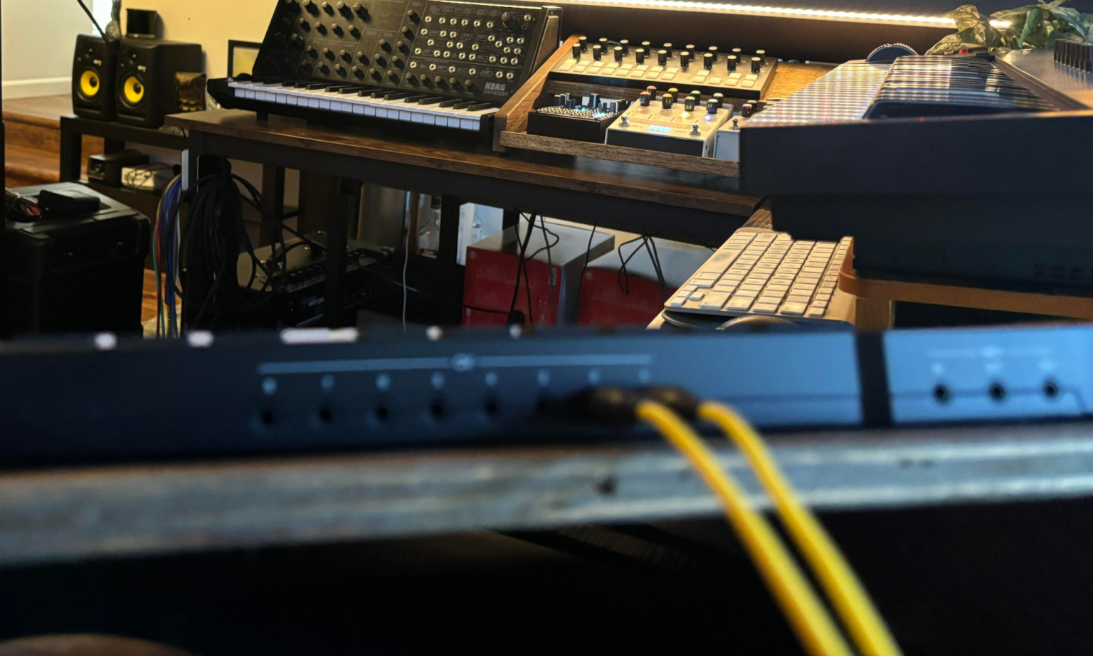 Akai APC64 Review: 4 Ways It's A Great Sequencer and A Couple Ways To ...