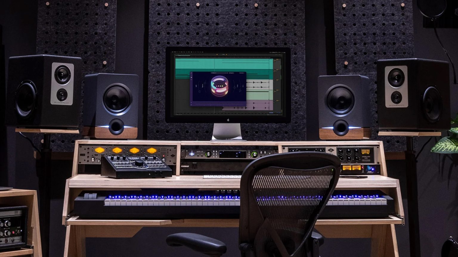 Platform Studio Desk By Output Review : The redesigned centerpiece for ...