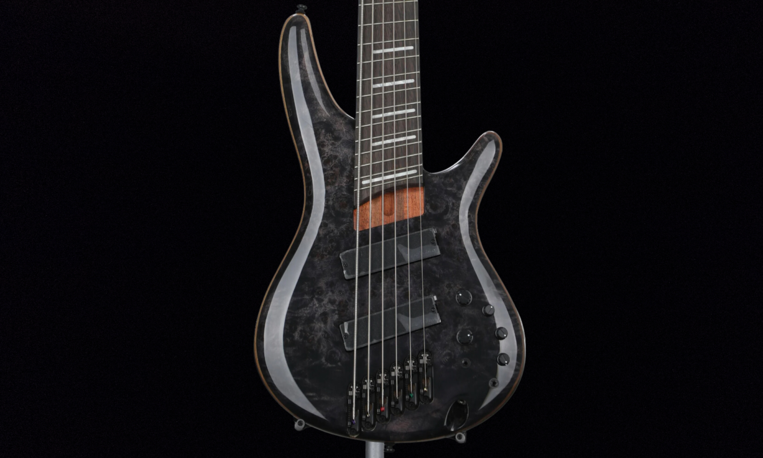 The Best 6 String Basses: 9 Affordable and Premium Options Compared ...