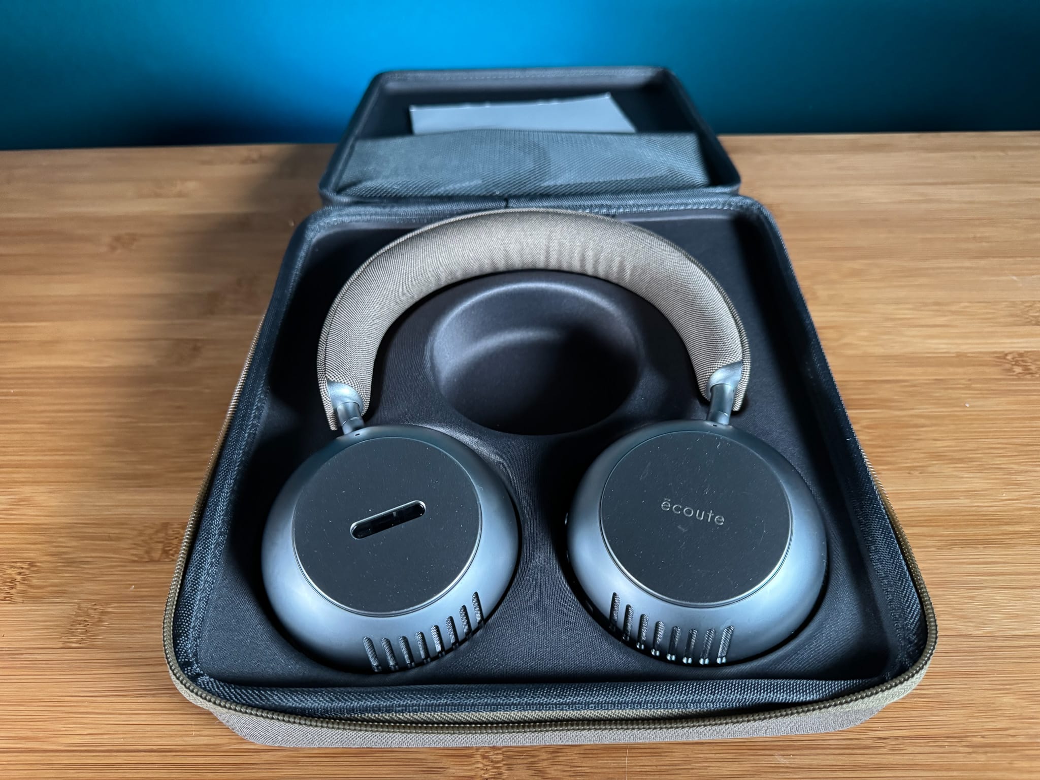 Editor's Choice Award Winner - écoute Headphones, A HiFi System For ...