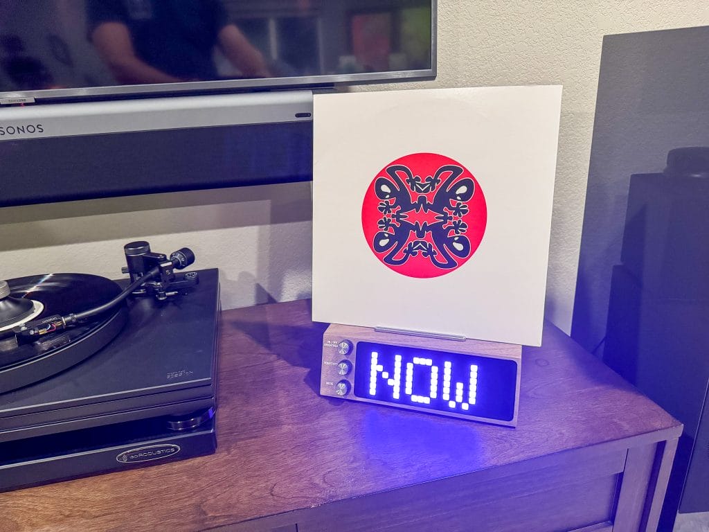 Petru Vinyl Stand and Visualizer Review: A Beautiful Bespoke Stand That ...