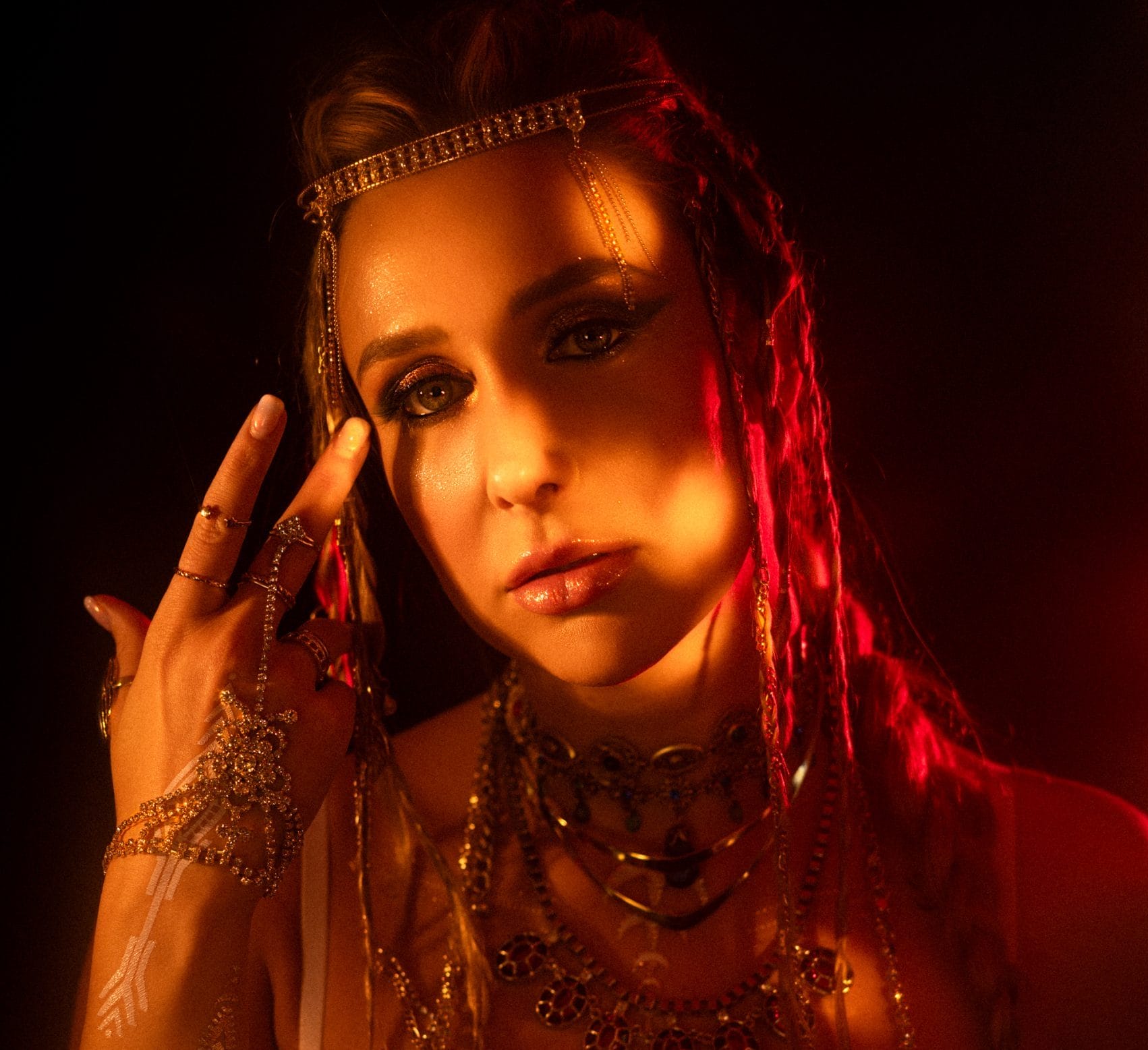 Eva Zakula Shares Debut Album Be Ye Lil Gods - Magnetic Magazine