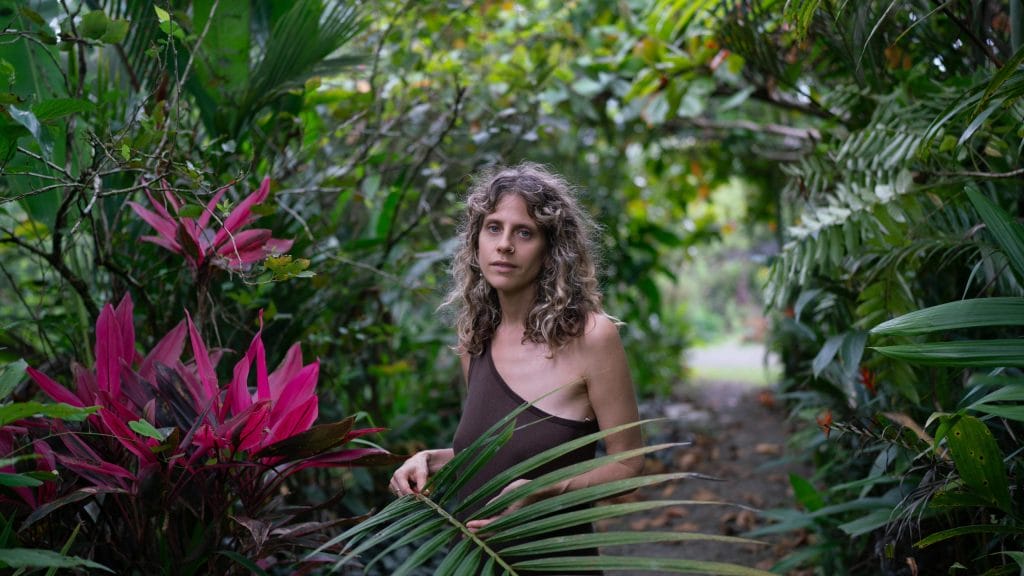 Tierra Valiente is the Heart of Doe Paoro's New Album - Magnetic Magazine