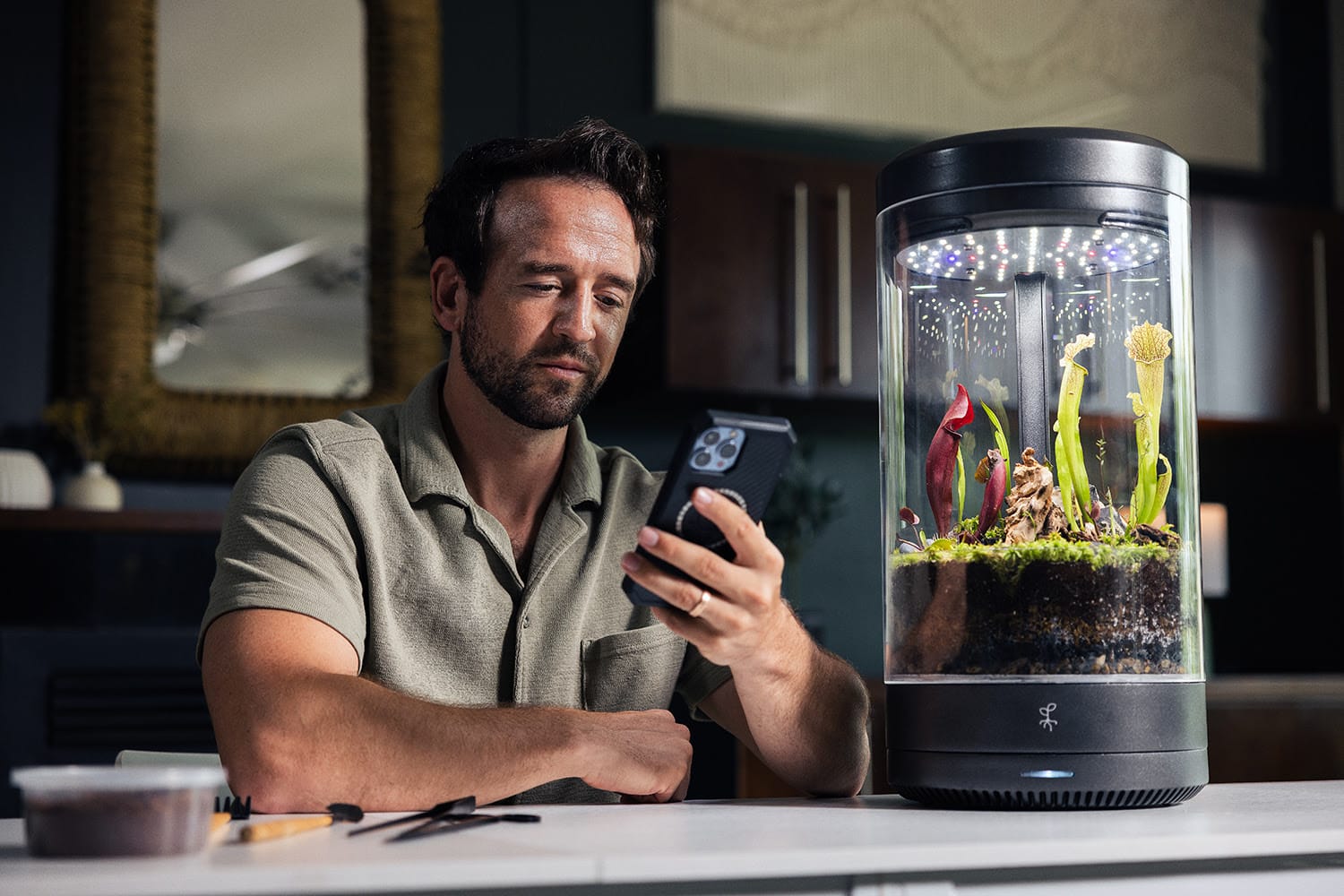 Musicians Transform Studios With Ark Smart Planter - Magnetic Magazine