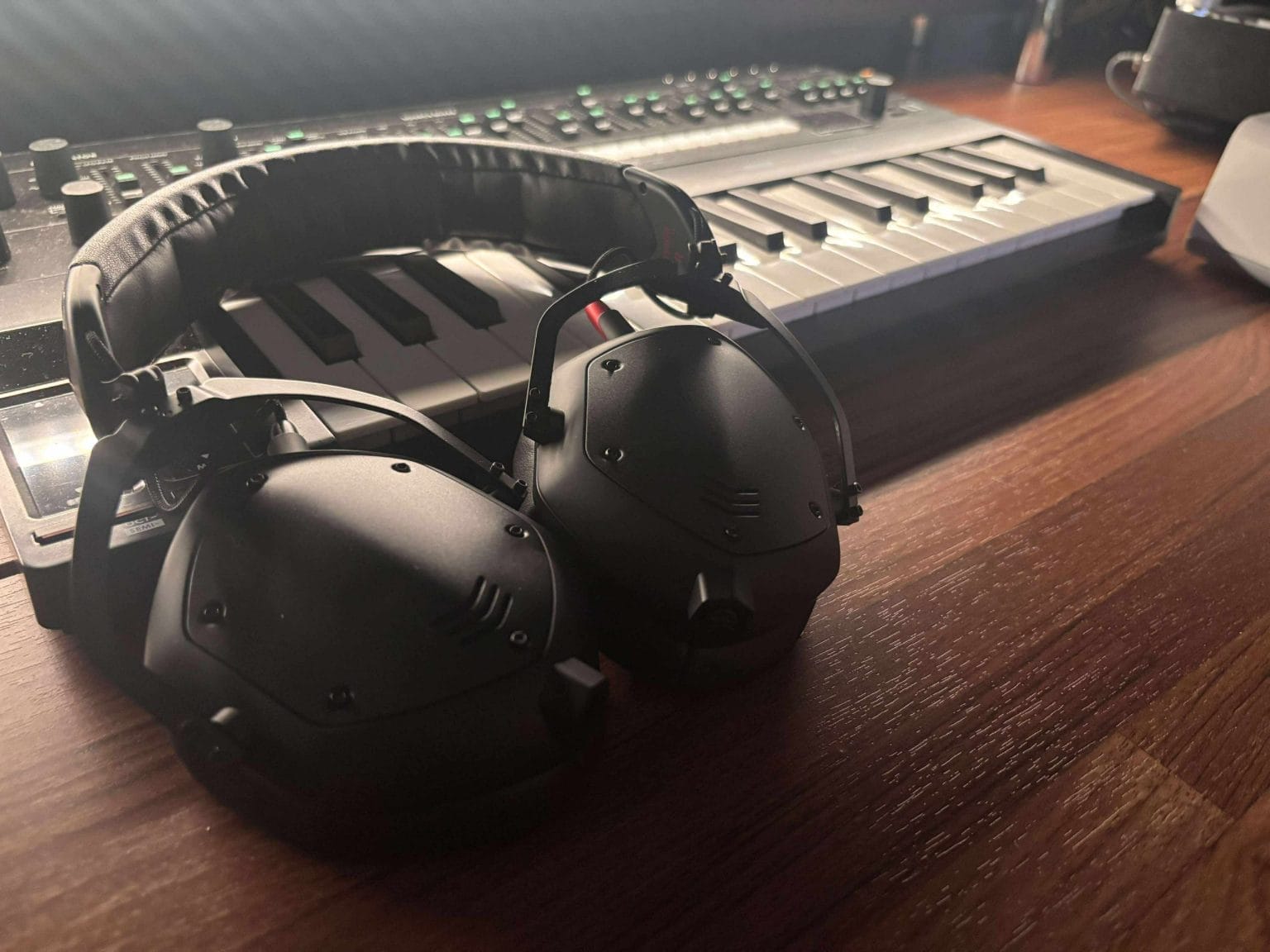 Best Headphones for Music Producers in 2025: What We’re Actually Using ...