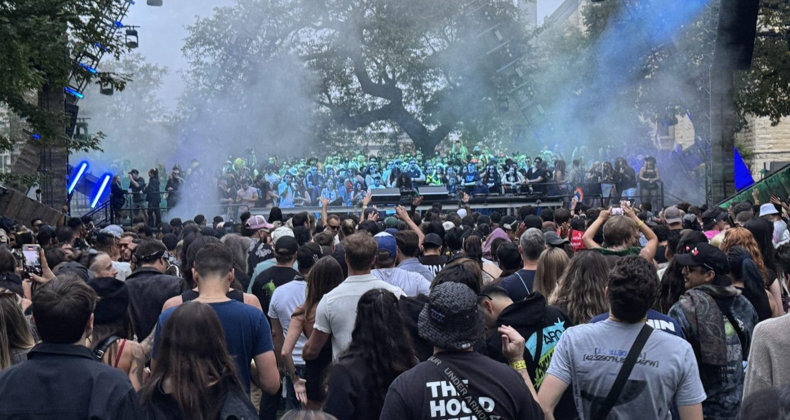 Best Digital Record Pools for DJs Who Perform Live - Magnetic Magazine